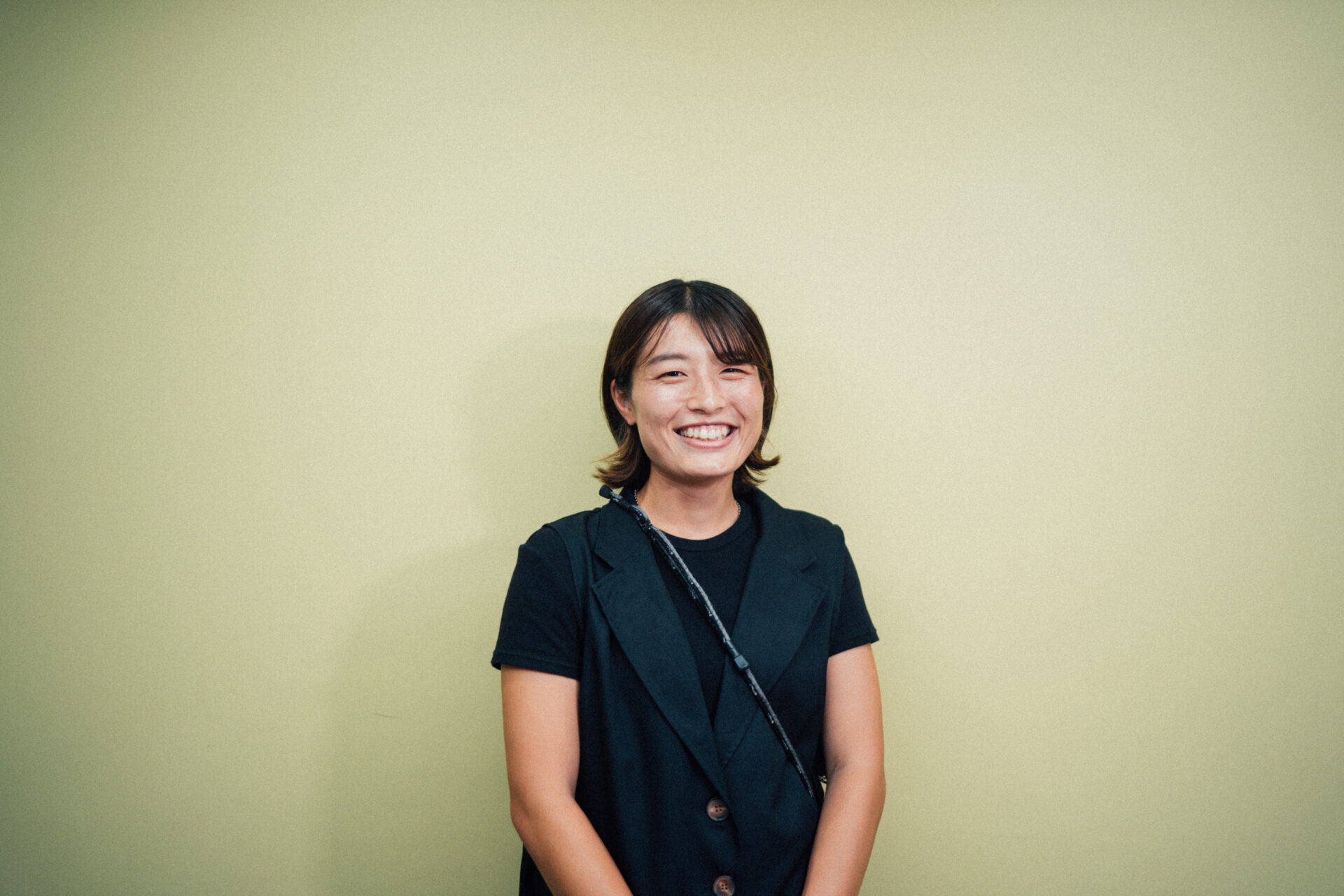 ホッケーが繋いだ縁。コートで自分を表現するために、村上冴来が体現するデュアルキャリア｜東京ヴェルディホッケーチーム | FERGUS